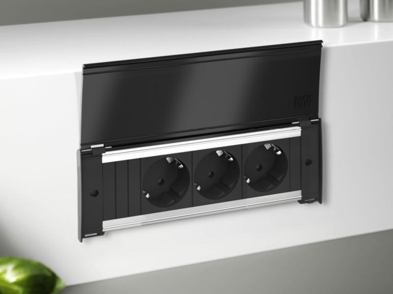 Bachmann KAPSA 1x socket 1x USB Charger GST18 XS (927.251)