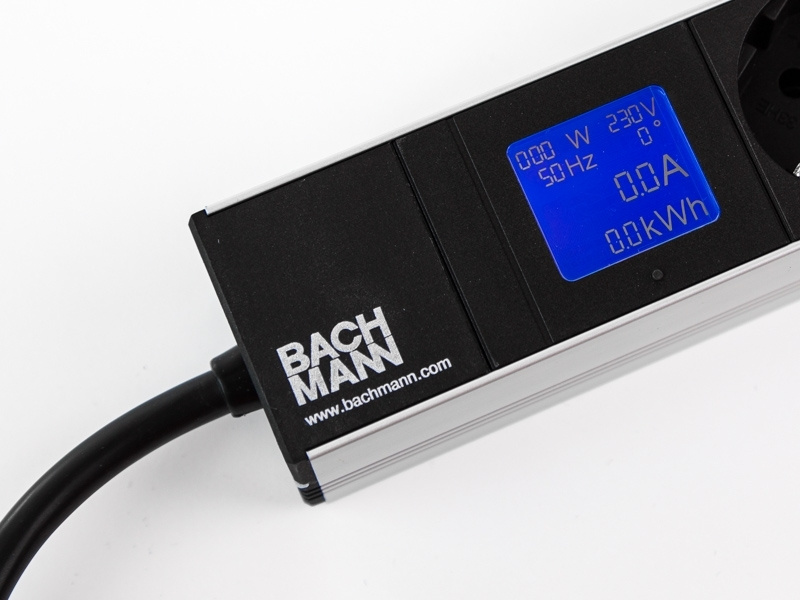 Bachmann 19 inch power strip, BlueNet BN0500, 12x C13, 800.2055